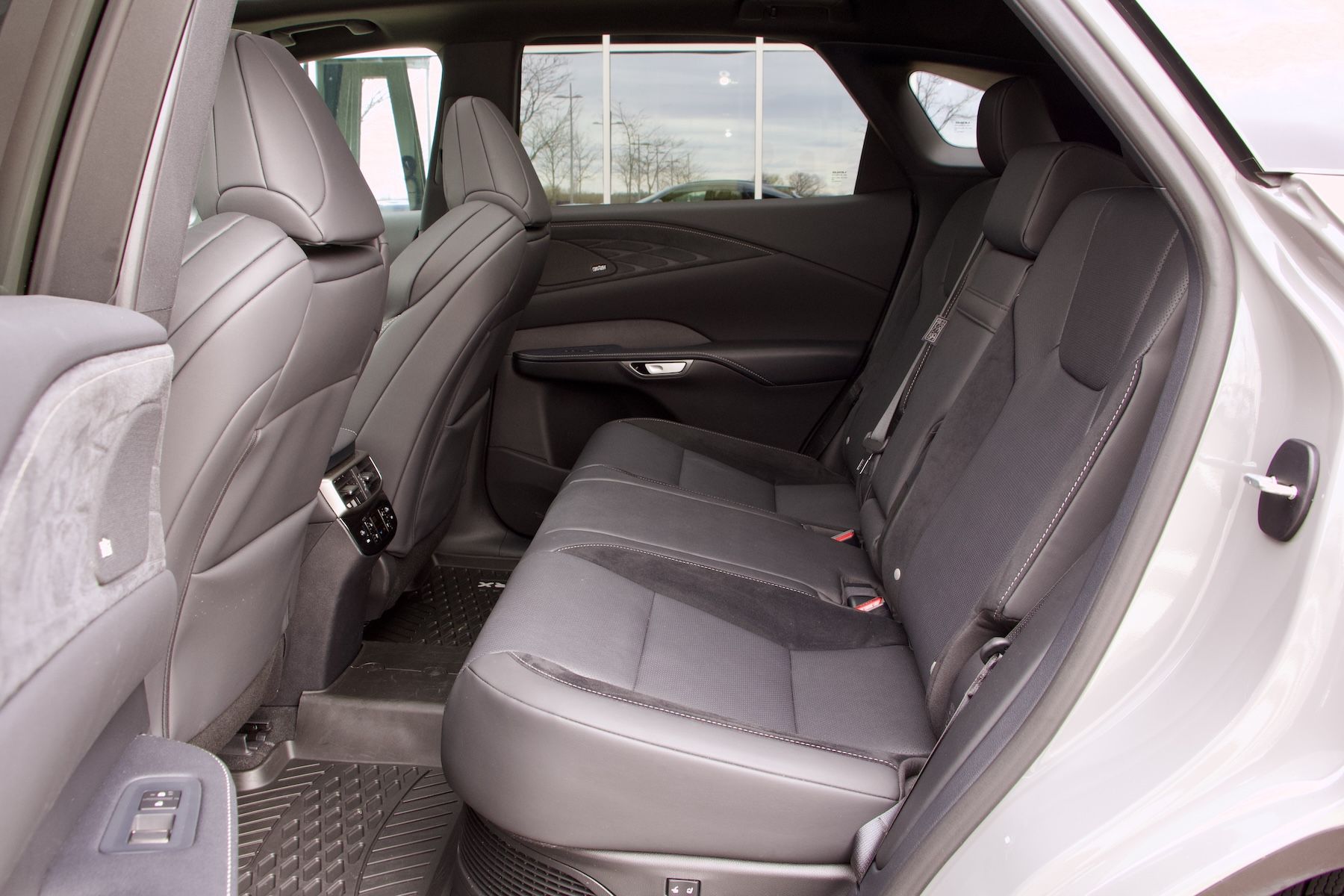 2025 Lexus RX 500h SUV Review - Reviews | Driving