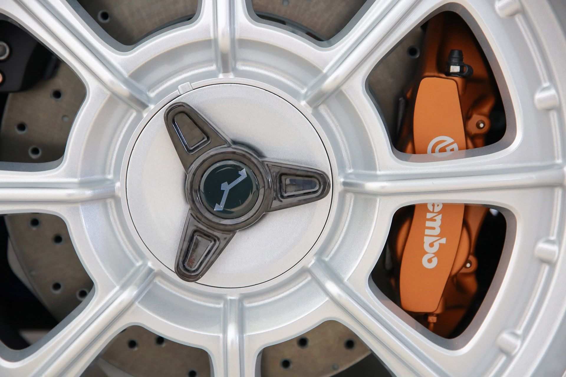 Italy's new Mignatta Rina is a handbuilt V8 manual roadster | Driving