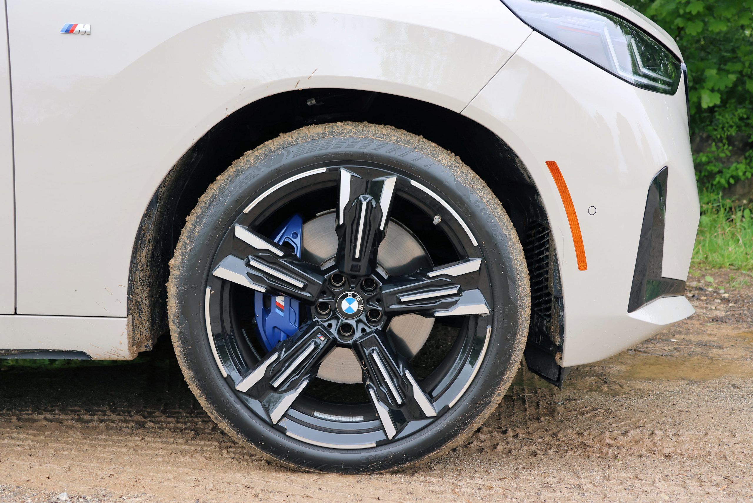 2025 BMW X3 M50 | SUV Review - Reviews | Driving