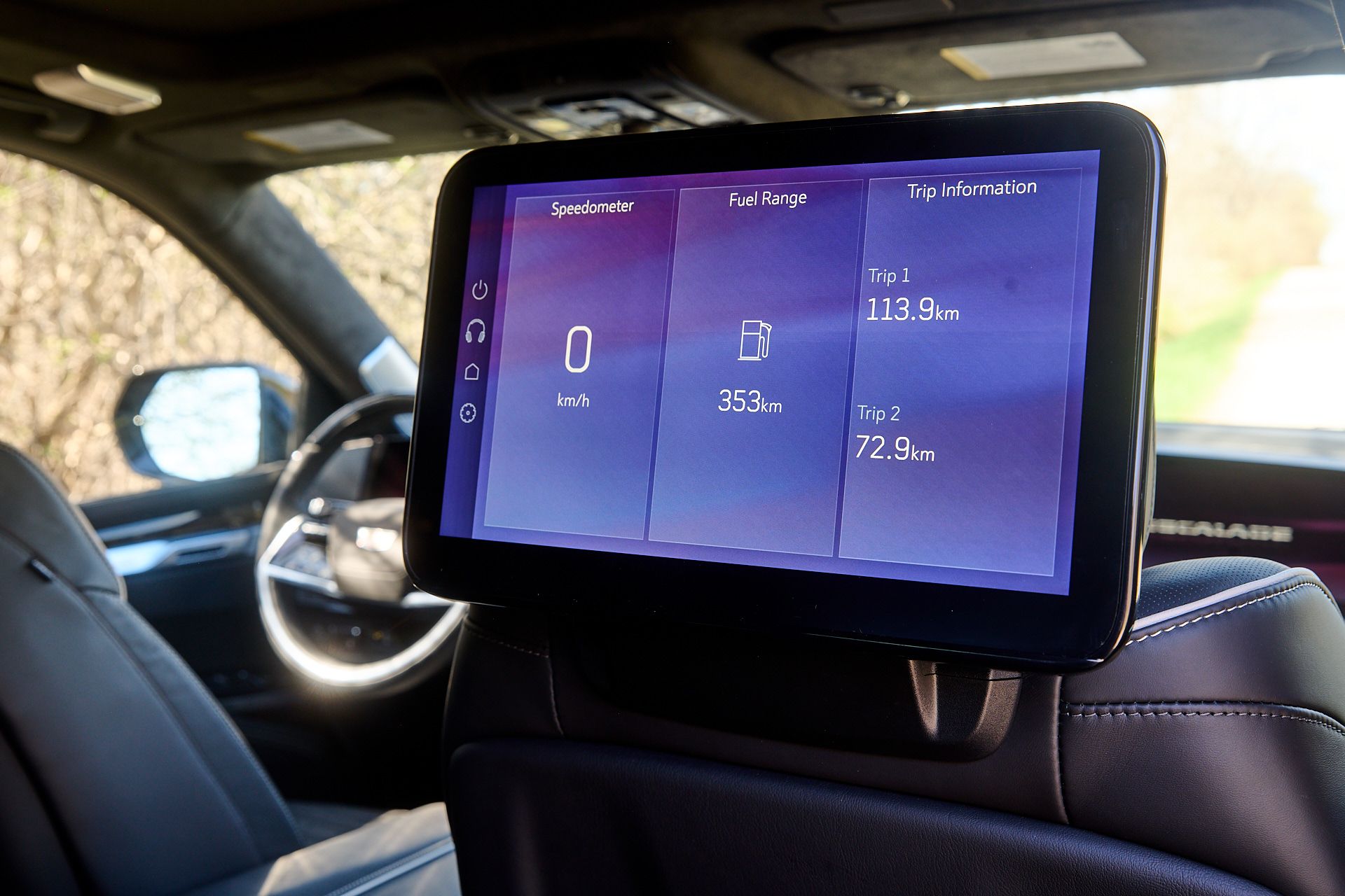 2025 Cadillac Escalade | SUV Review - Reviews | Driving