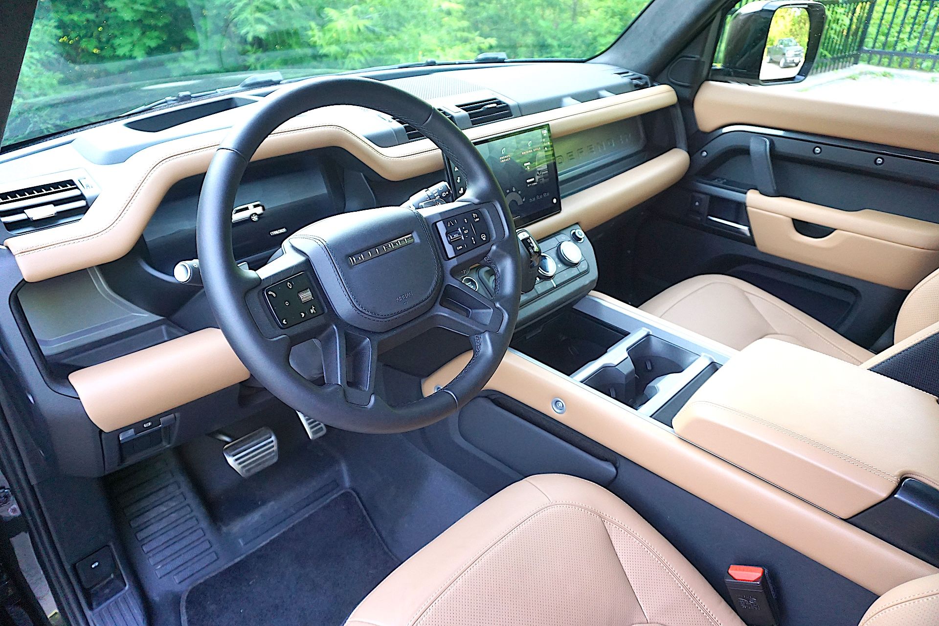 2025 Land Rover Defender 130 | Luxury SUV Review - Reviews | Driving