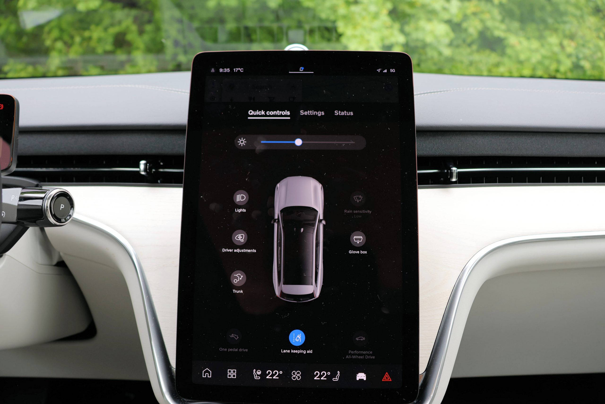 2025 Volvo EX90 EV Review - Reviews | Driving