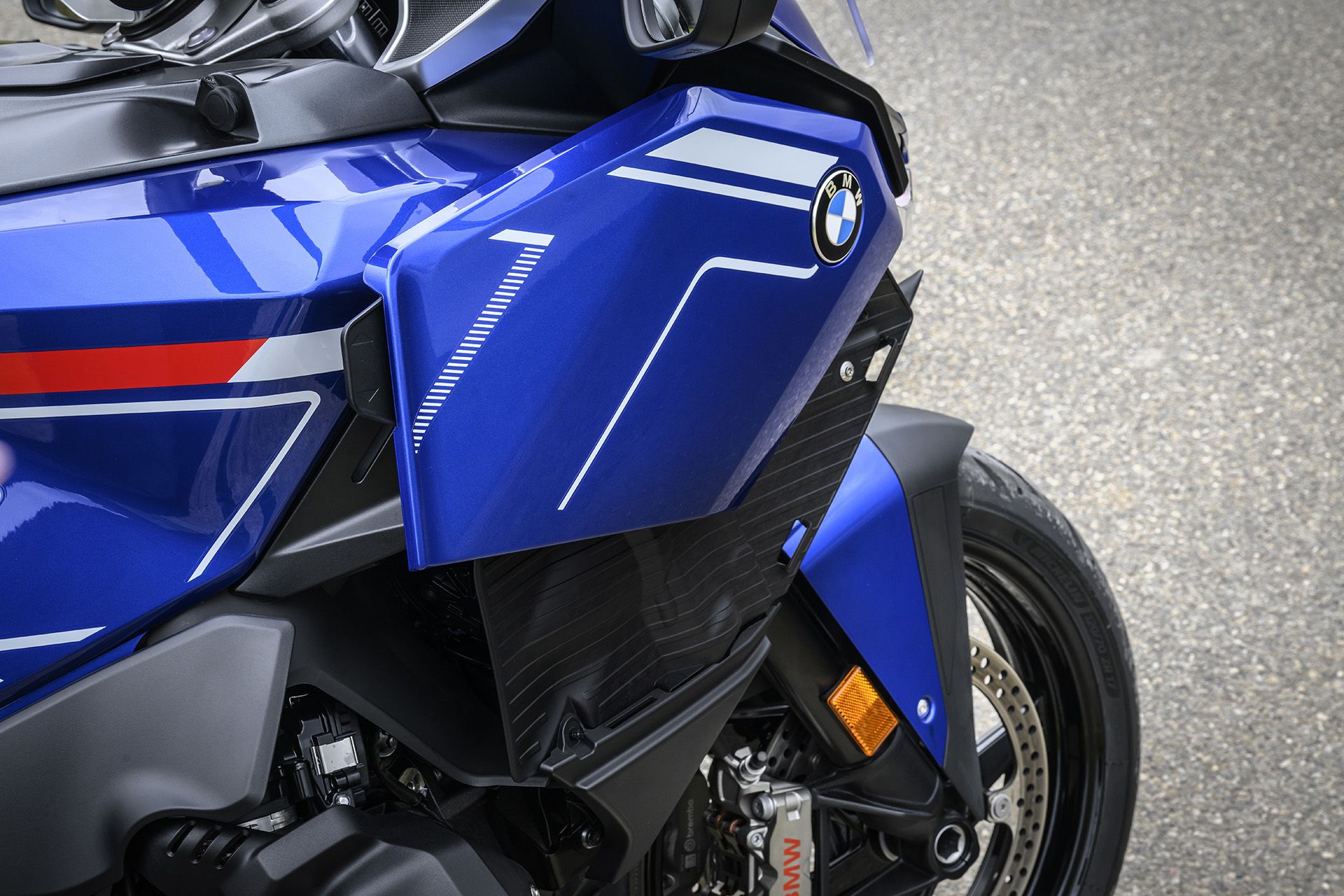 2026 BMW R1300 RT offers quiet calm at high speed - Reviews | Driving