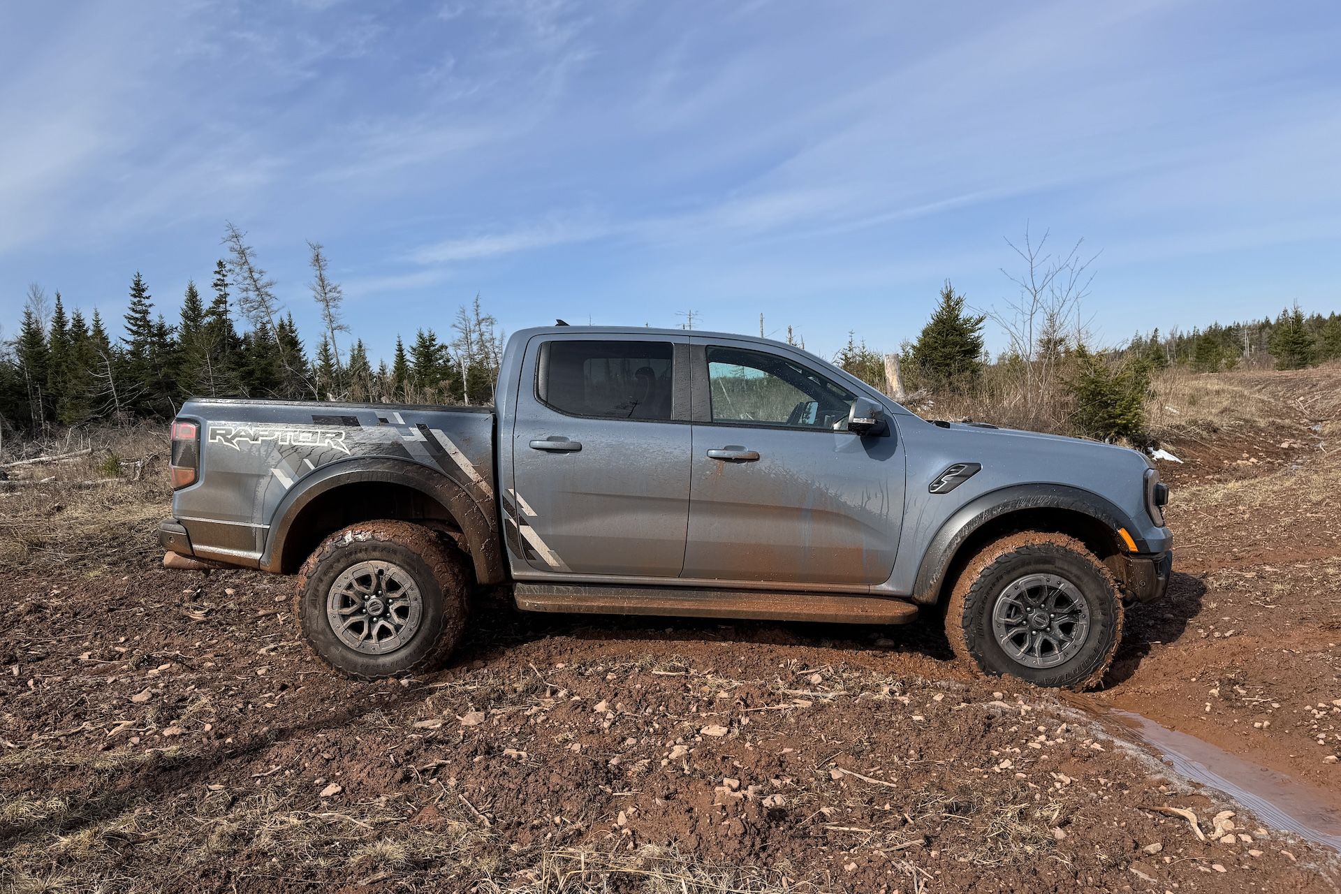 Ford Ranger XLT vs Ford Ranger Raptor Pickup Truck Comparison - Reviews ...