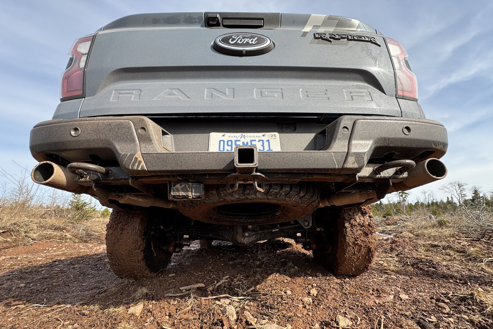 Ford Ranger XLT vs Ford Ranger Raptor Pickup Truck Comparison - Reviews ...