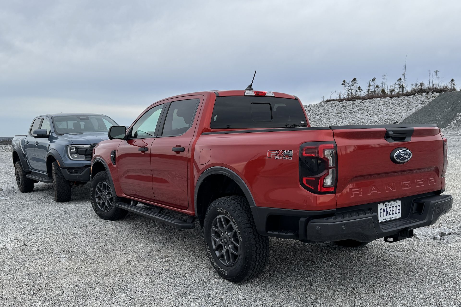 Ford Ranger XLT vs Ford Ranger Raptor Pickup Truck Comparison - Reviews ...