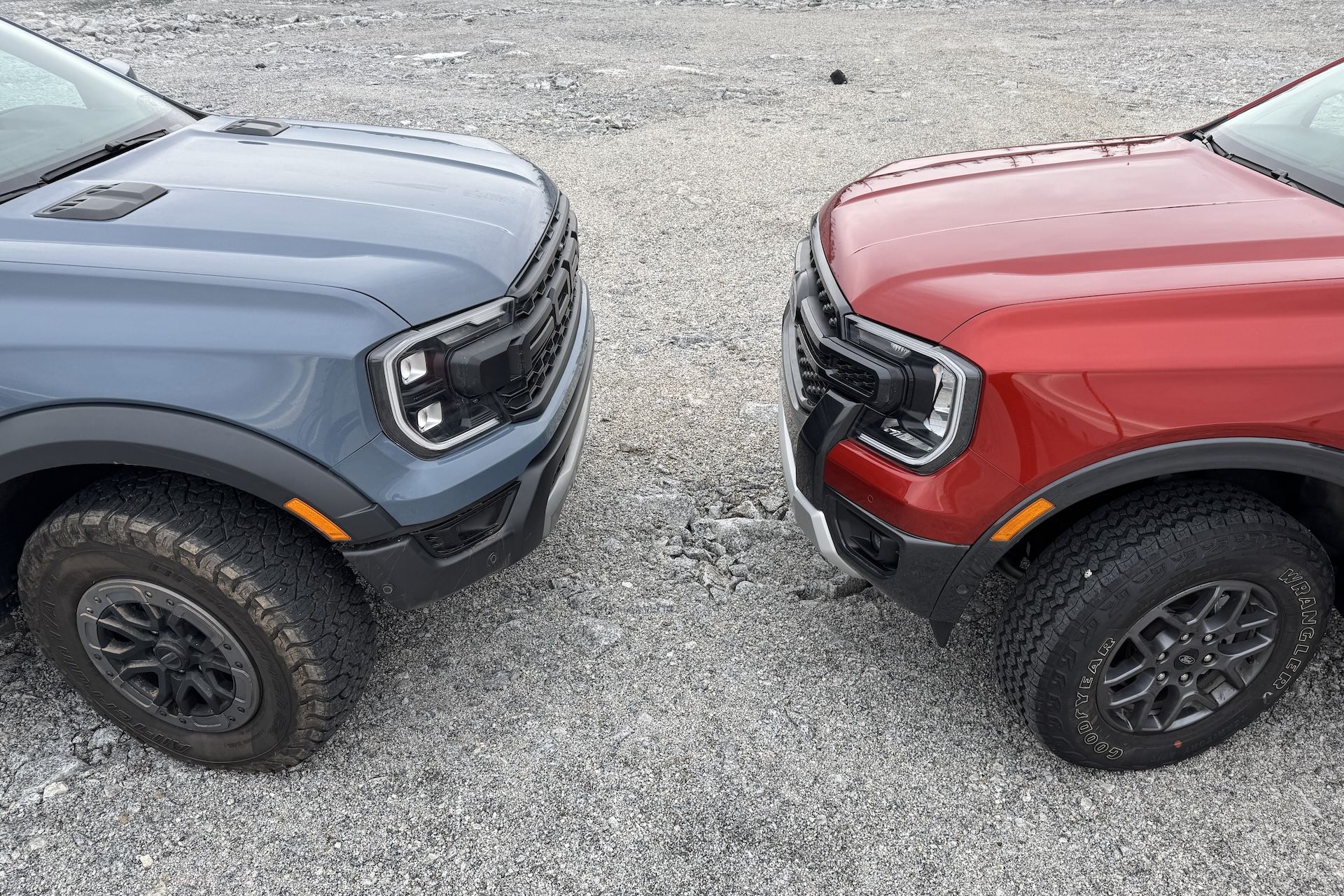 Ford Ranger XLT vs Ford Ranger Raptor Pickup Truck Comparison - Reviews ...