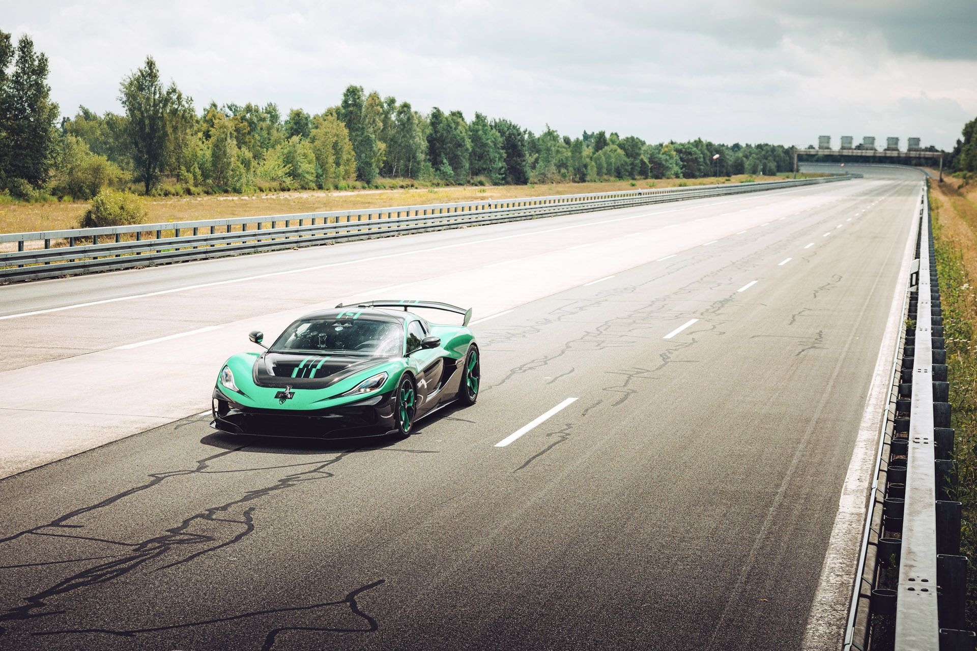 Rimac Nevera R breaks 24 speed records, runs 7.9s quarter-mile | Driving