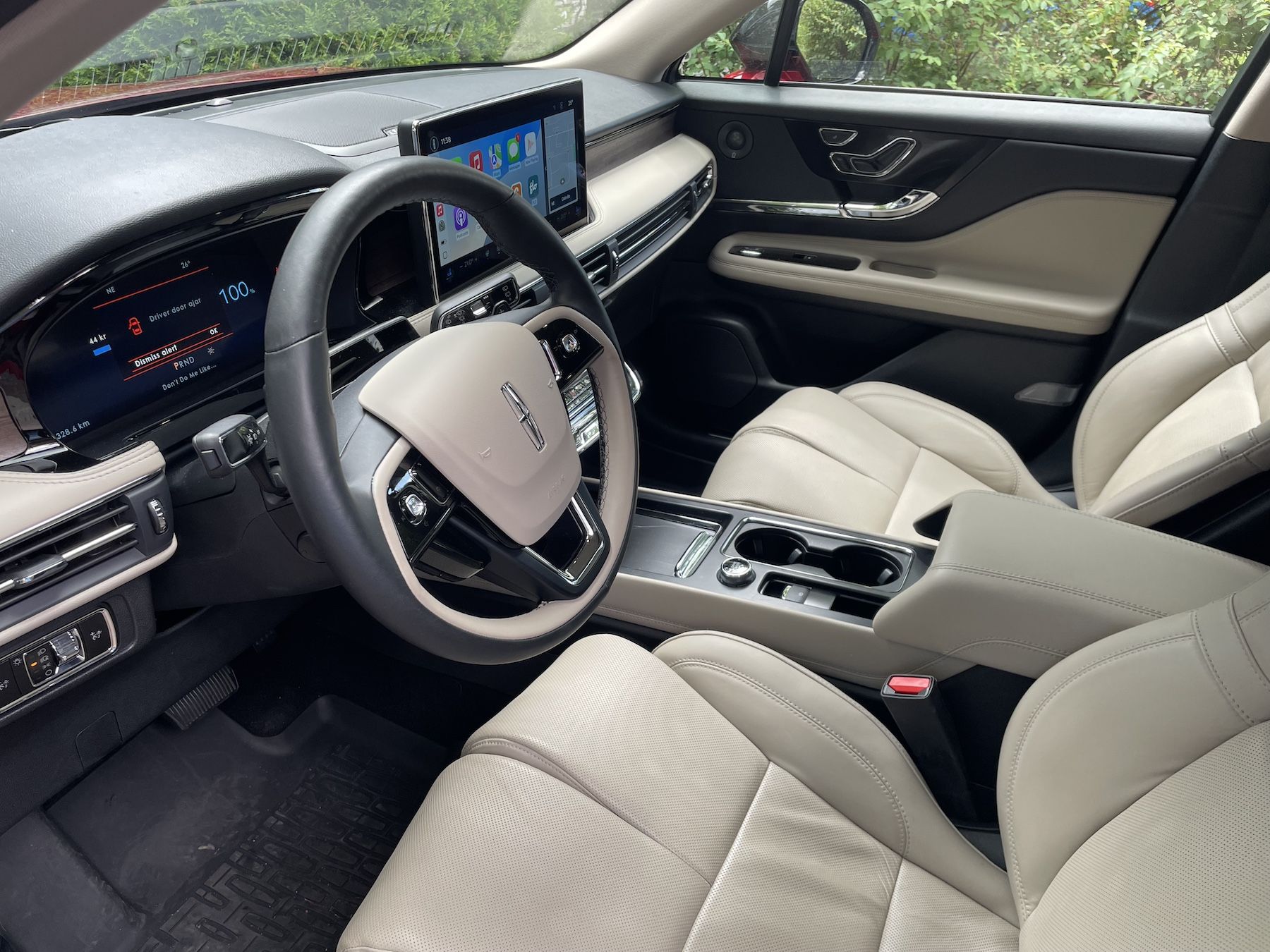 2025 Lincoln Corsair PHEV | SUV Review - Reviews | Driving