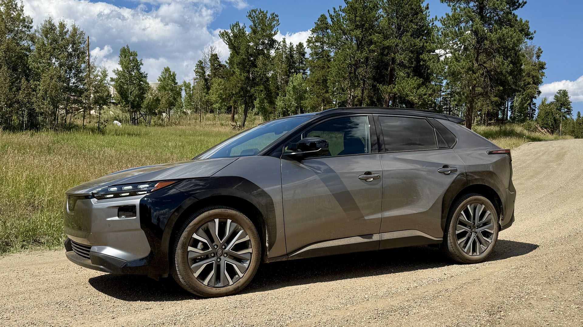 2026 Subaru Solterra boasts 338 hp, 450 km range - Reviews | Driving