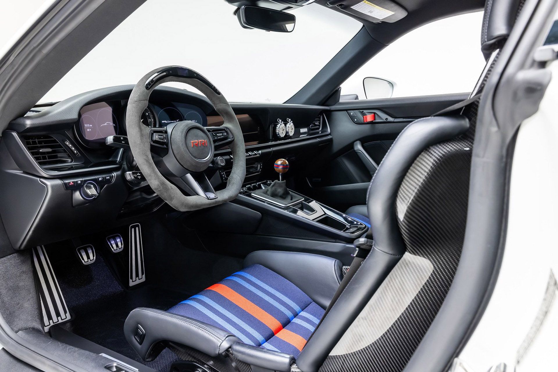 Rezvani’s retro RR1 supercar pays tribute to iconic Porsche 935 | Driving