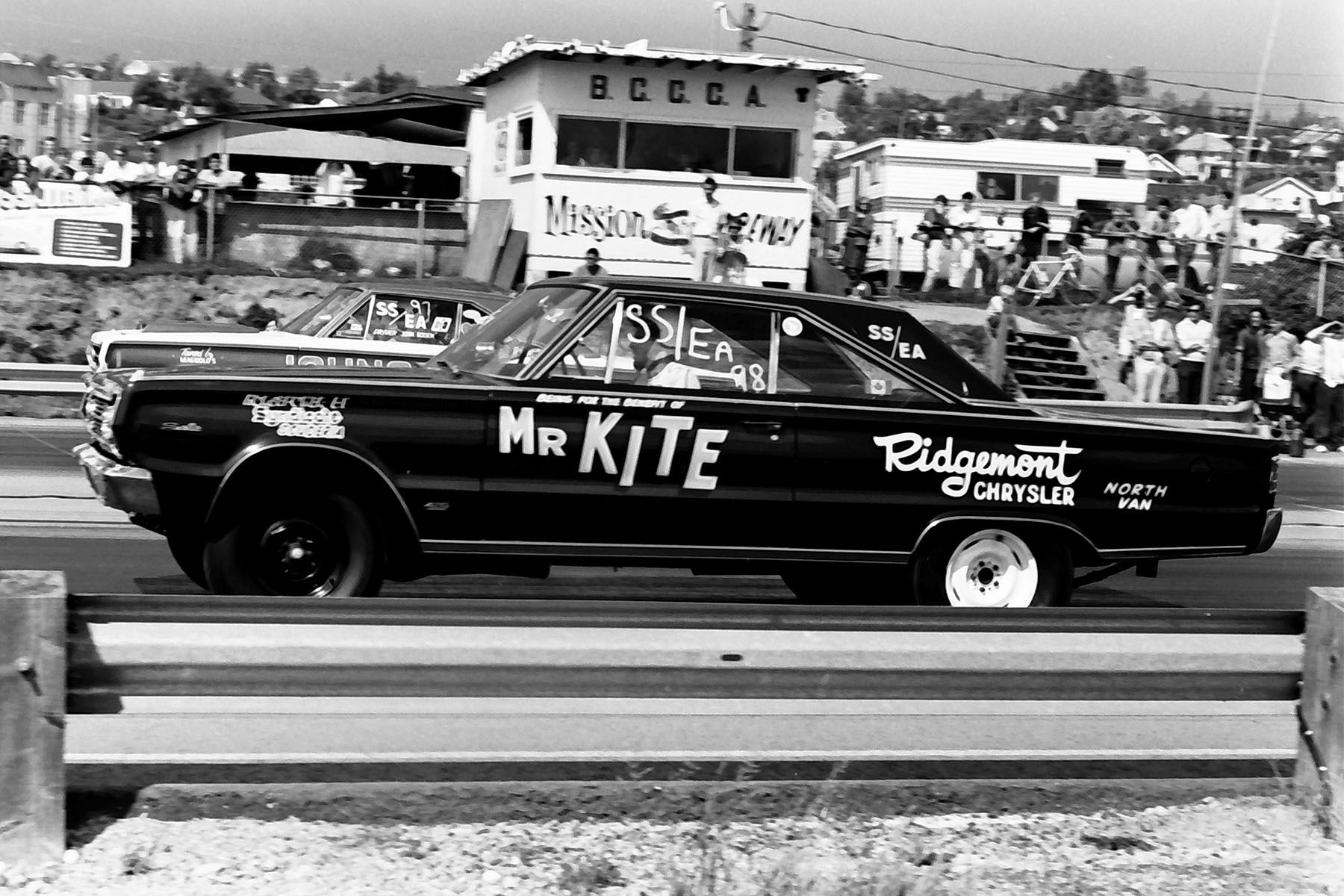 Collector Classics: 1970 Plymouth Hemi Barracuda | Driving