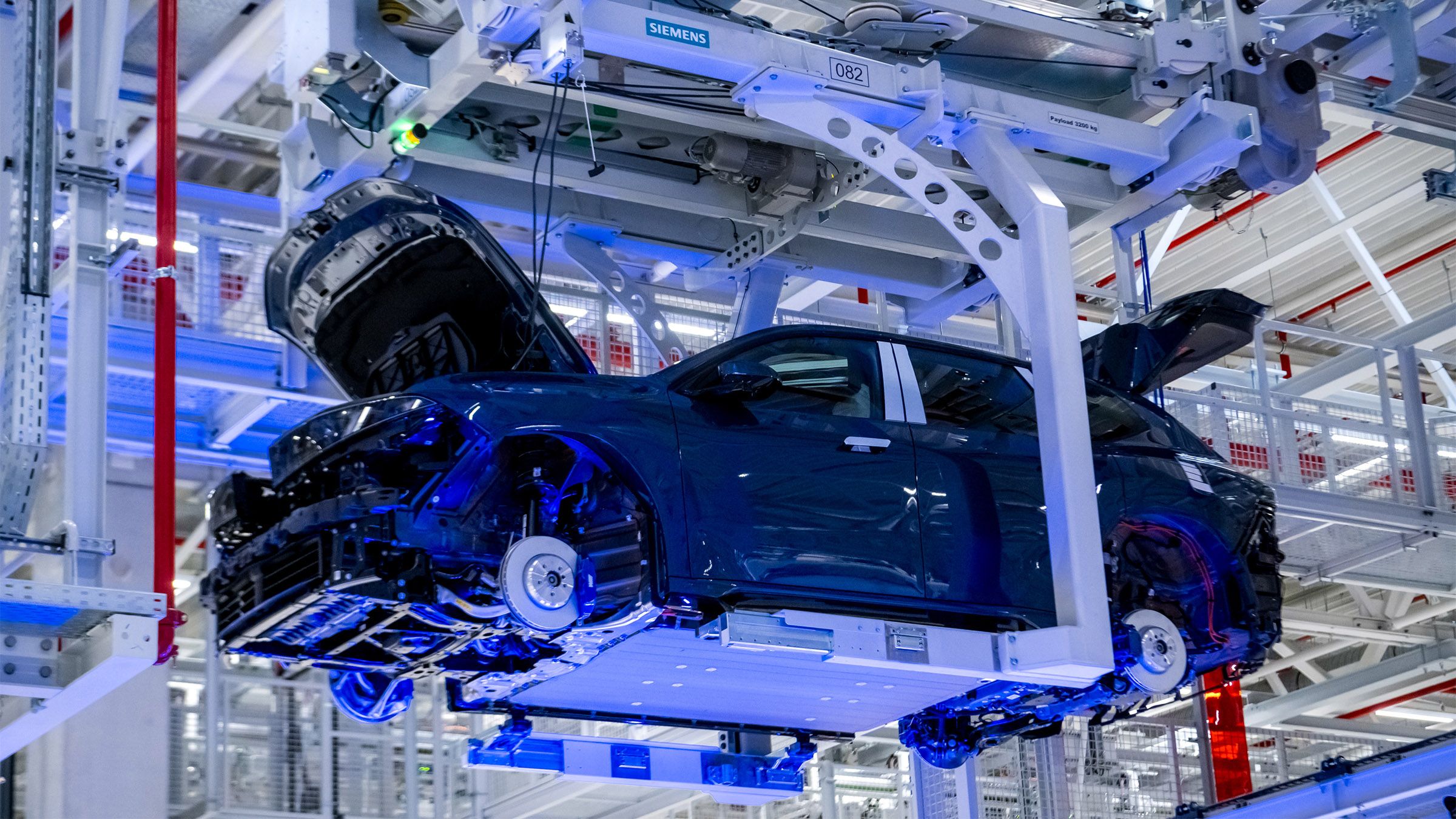 BMW Debrecen iFactory charts sustainable course for the future | Driving