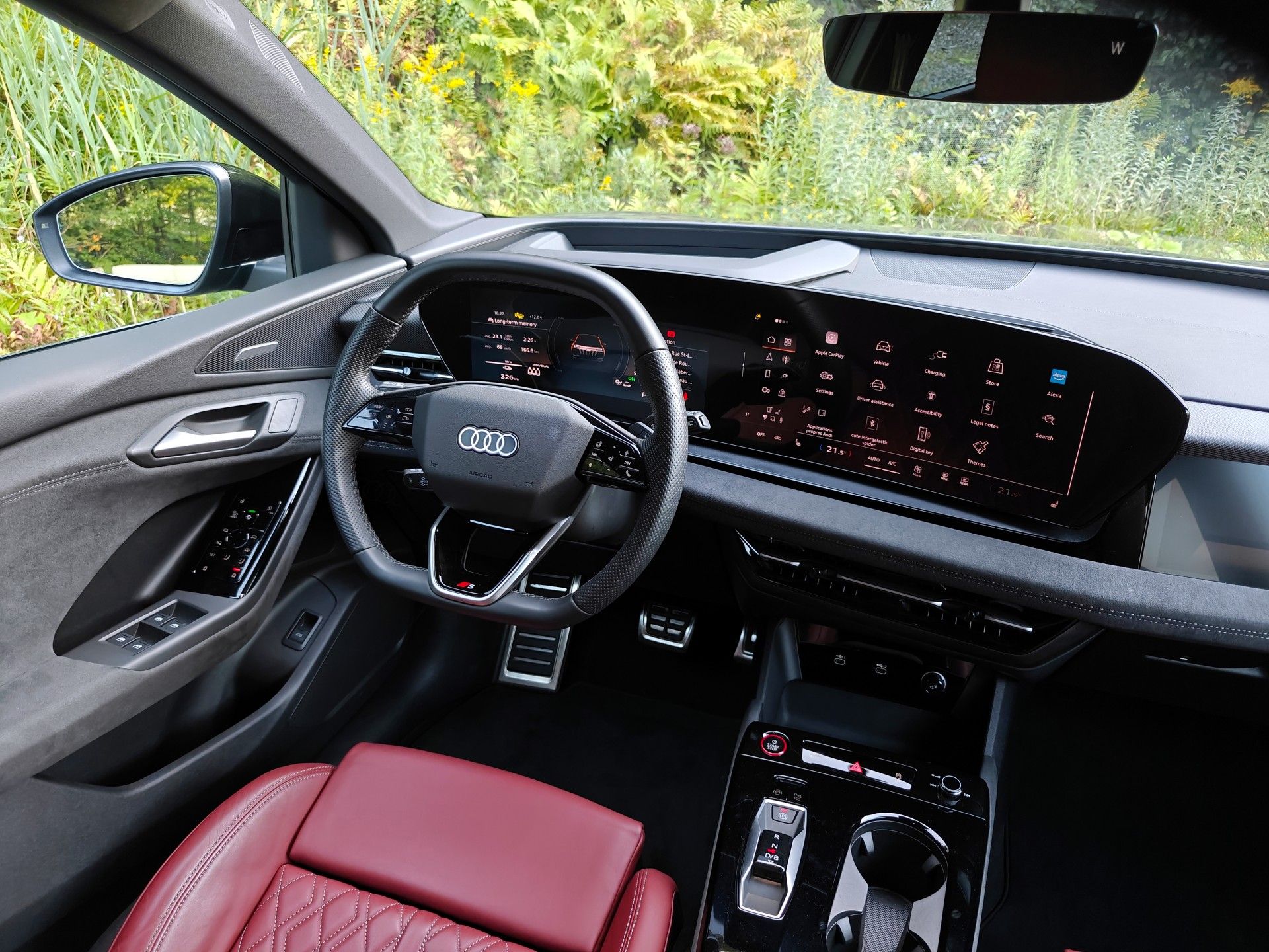 2025 Audi SQ6 e-tron | EV Review - Reviews | Driving