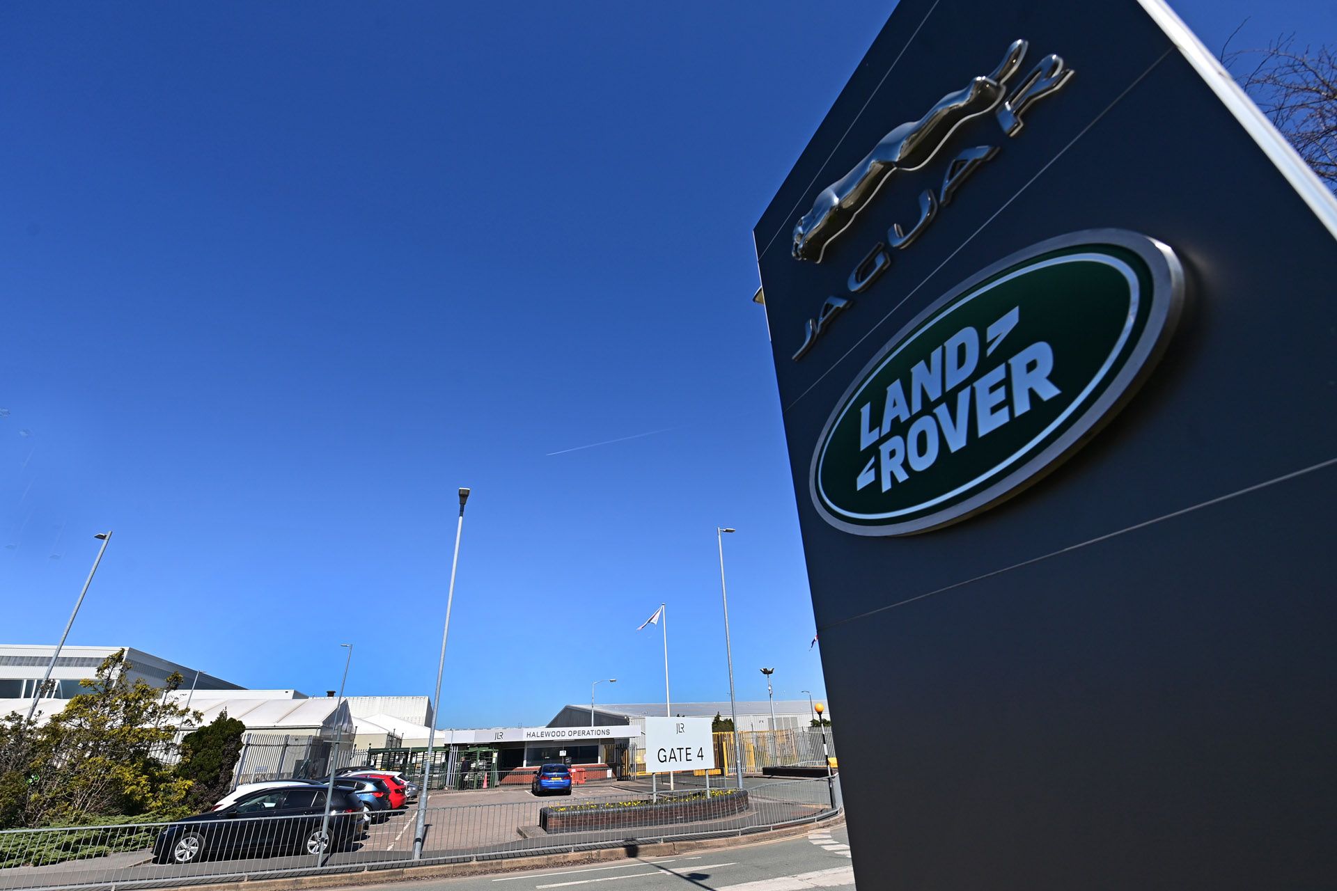 Jaguar Land Rover production resumes early October after cyberattack ...