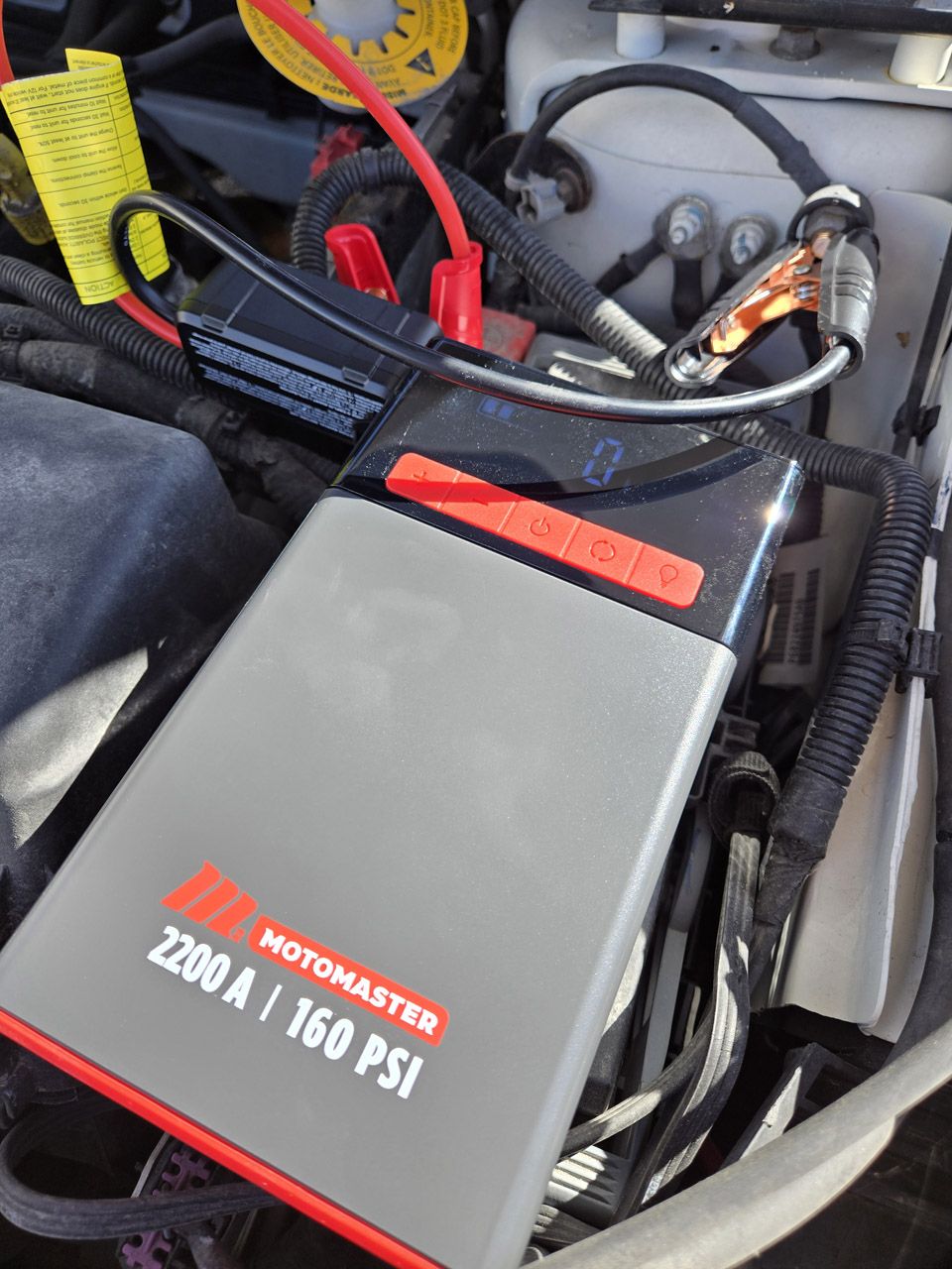 Booster-pack air-compressor product reviews: Wolfbox and MotoMaster ...