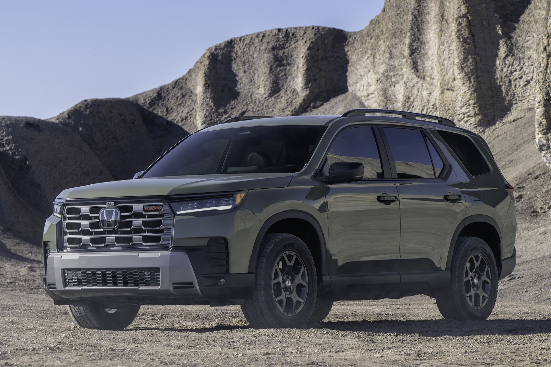 Revamped 2026 Honda Pilot gets 'adventure-ready' styling | Driving