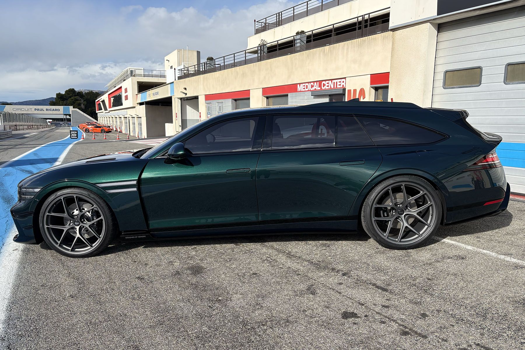 Genesis G90 Wingback Concept unveiled at Magma Event | Driving