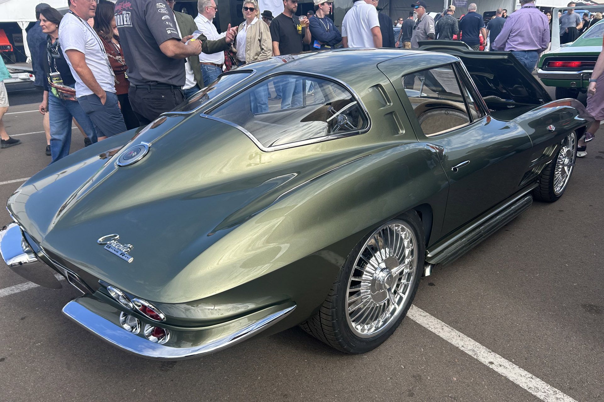 Hypercars, restomods, and pickups dominate 2026 Scottsdale auctions ...