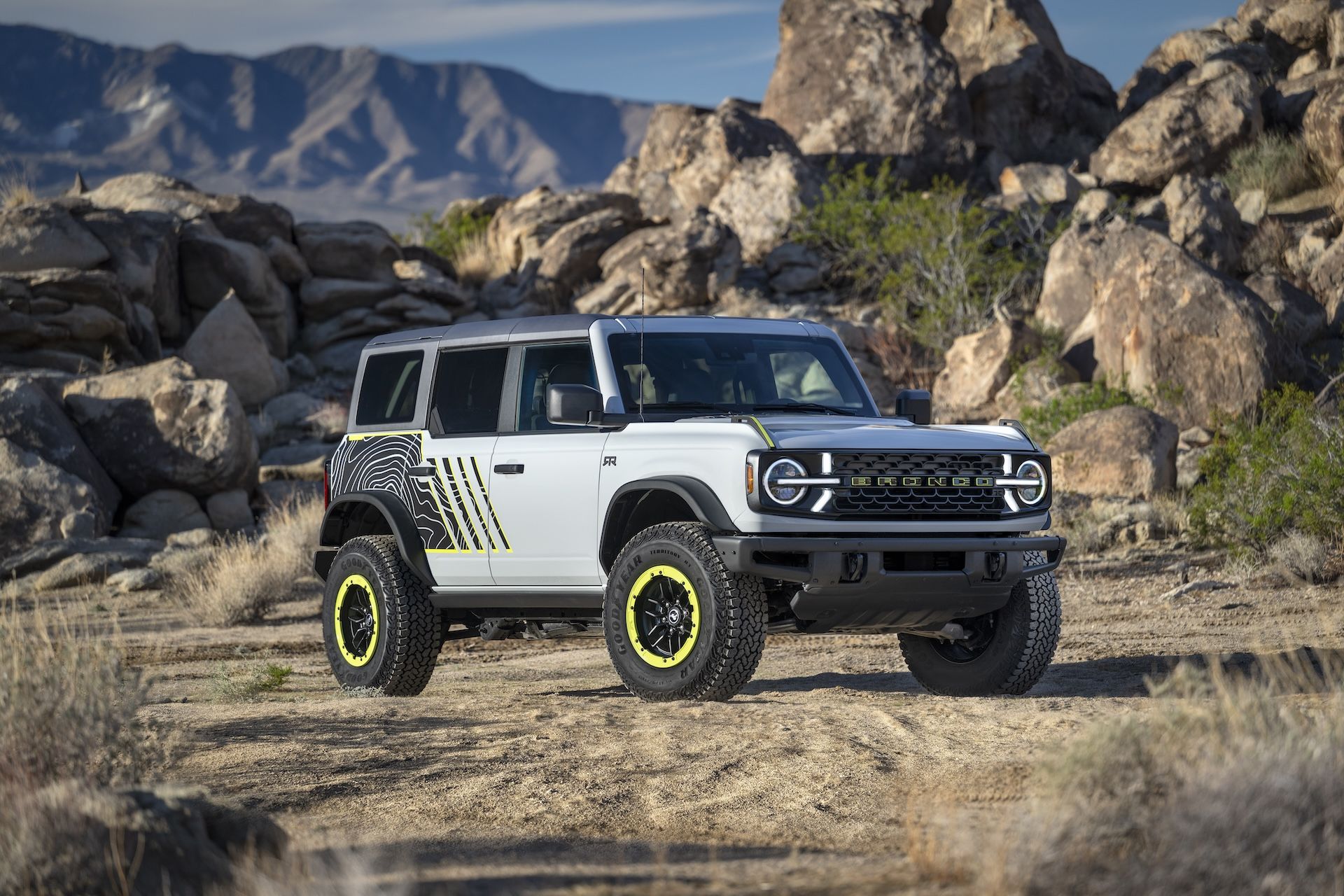 2027 Ford Bronco RTR is literally ready to rock on 33-inch tires | Driving