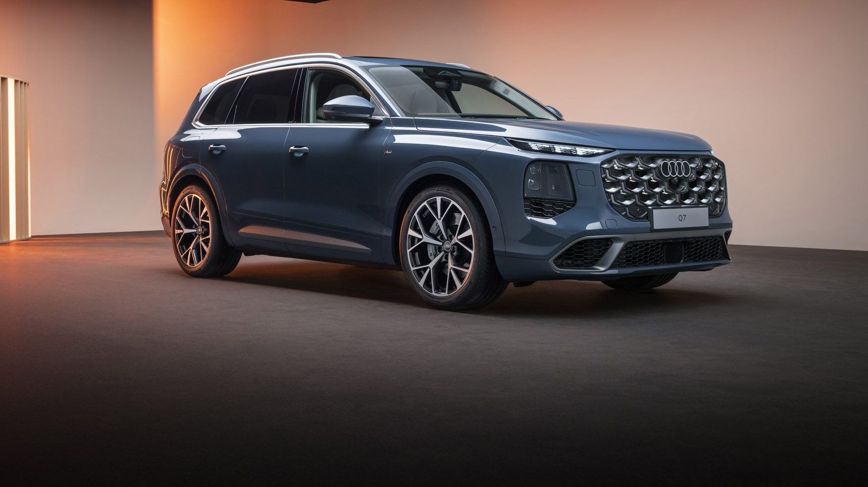 2027 Audi Q7 luxury SUV: First Look - Reviews | Driving
