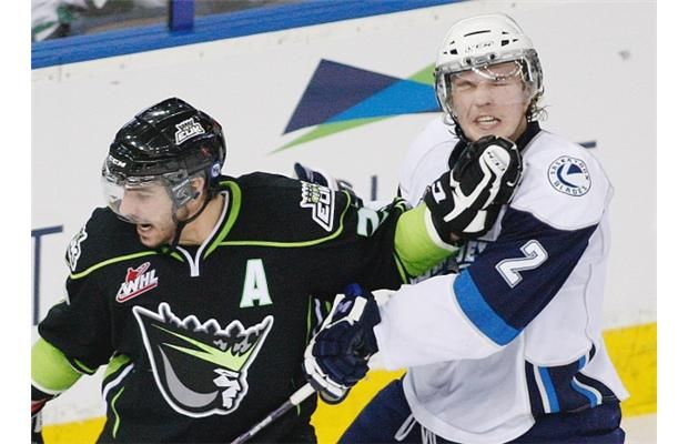 Edmonton Oilers sign Oil Kings power winger Mitch Moroz to entry level ...