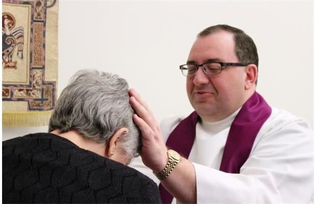 Offerings: Forgiveness for penitents at Catholic Day of Confessions ...