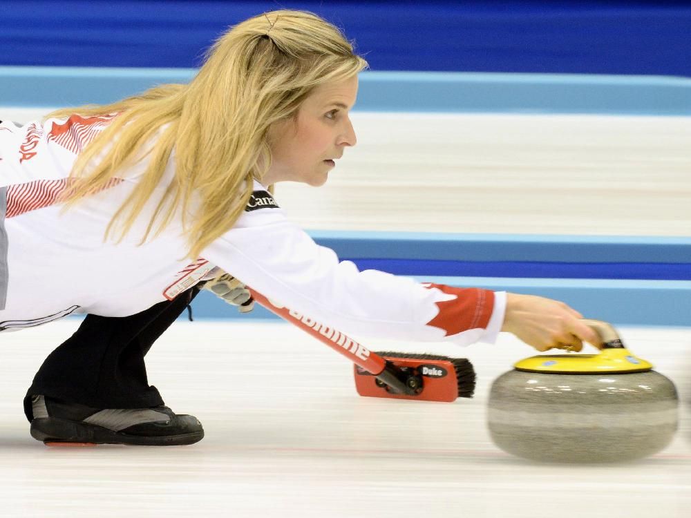 Jennifer Jones defeats Edmonton's Val Sweeting to earn semifinal spot ...