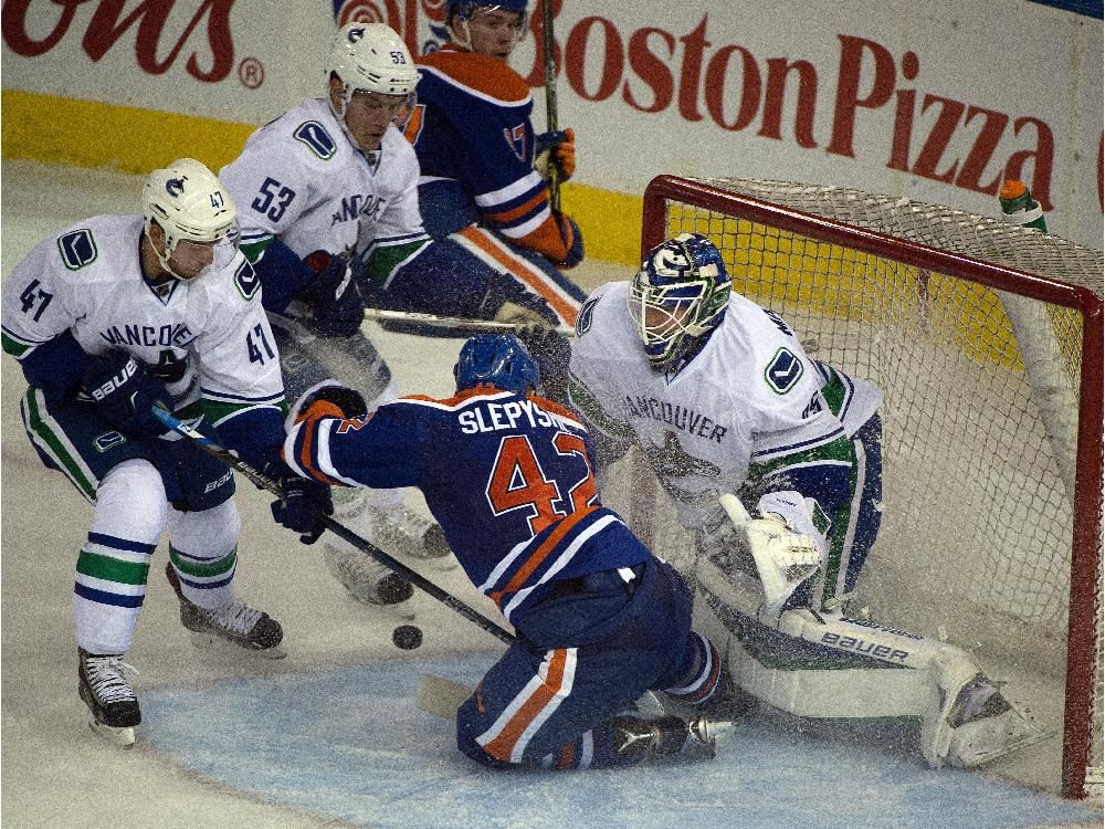 Oilers' win streak comes to an end with 5-2 loss to Canucks | Edmonton ...