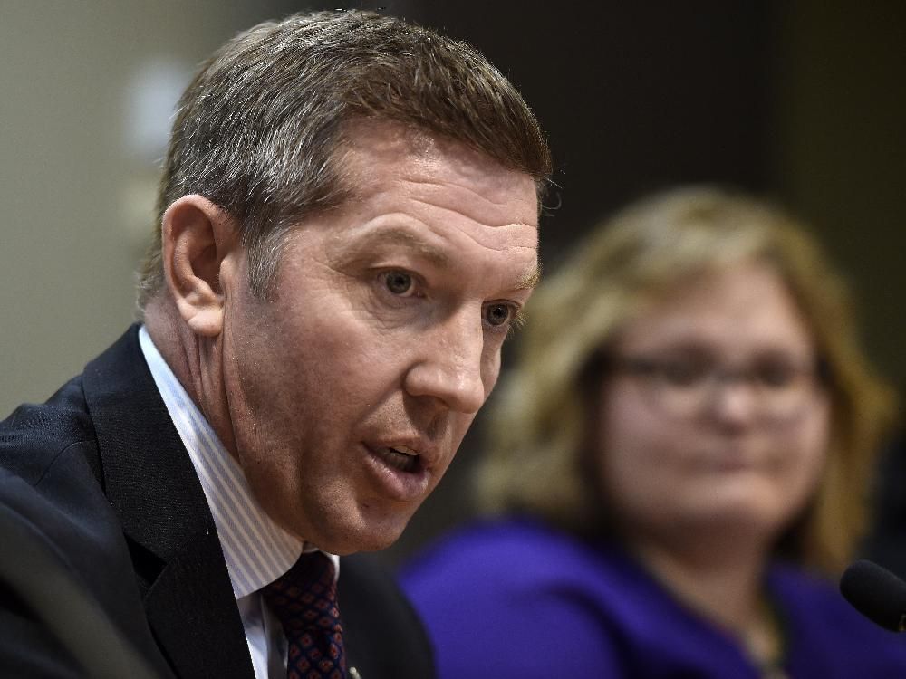 Former NHL player Sheldon Kennedy tells Alberta mental health review ...