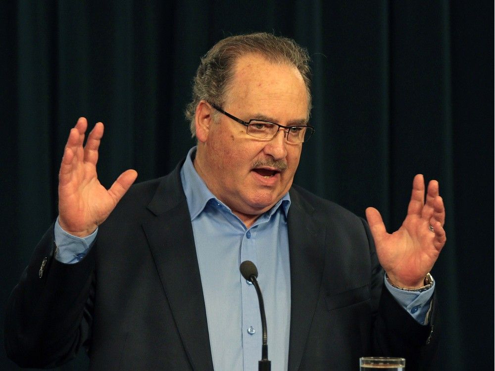 Alberta government approves distracted driving demerit points ...