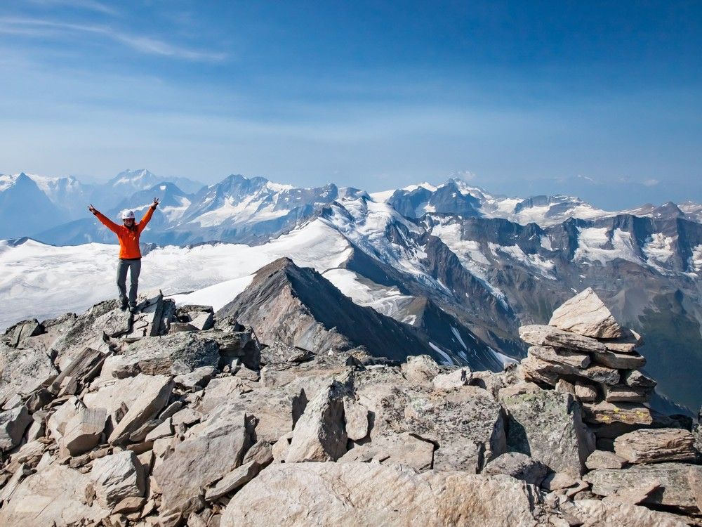 Steep learning curve for University of Alberta students of Mountains ...