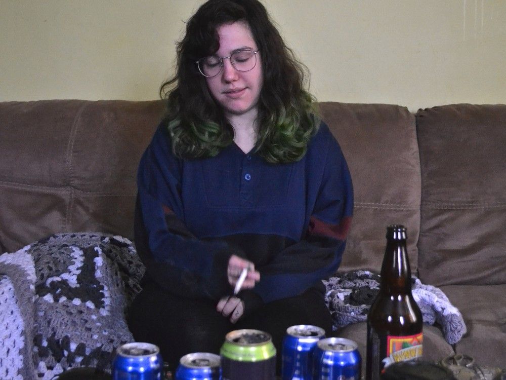 Album Review: Caity Fisher's Party Games recreates your worst drunken ...