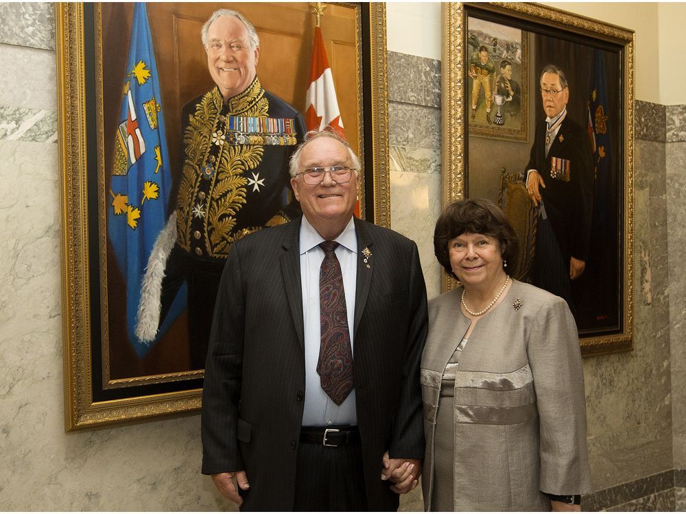 Photos: Former Lieutenant Governor Donald S. Ethell portrait unveiling ...