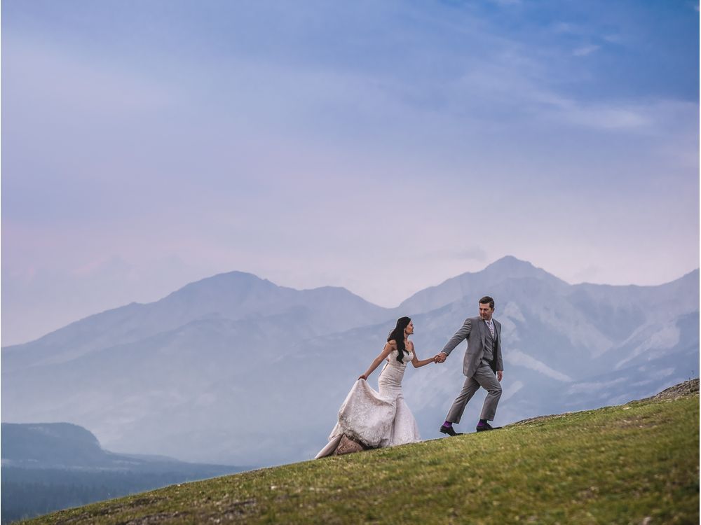 Adventure session photos perfectly capture couple's story, bride says ...