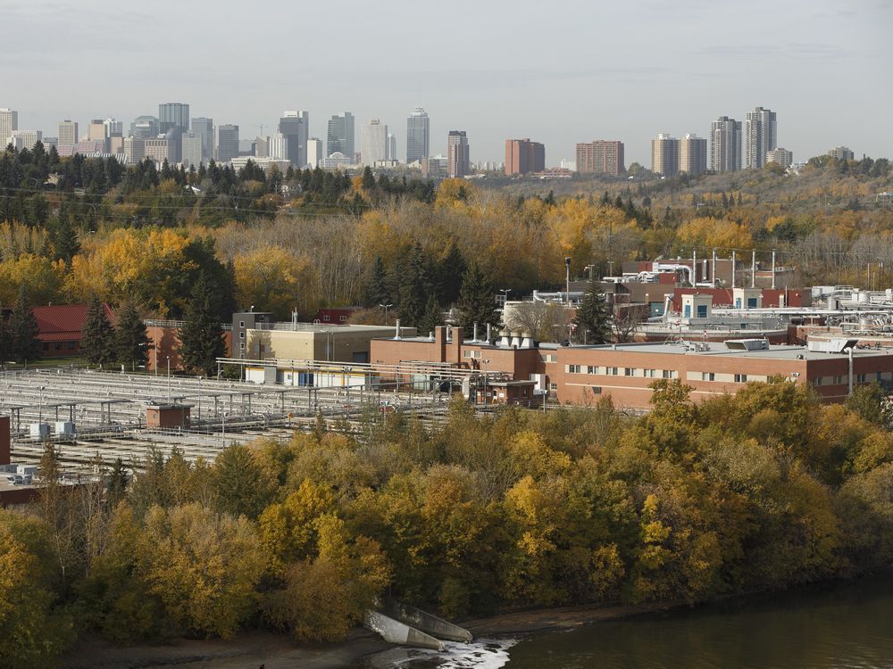 Council pulls councillors off Northlands board, sets water rates and ...