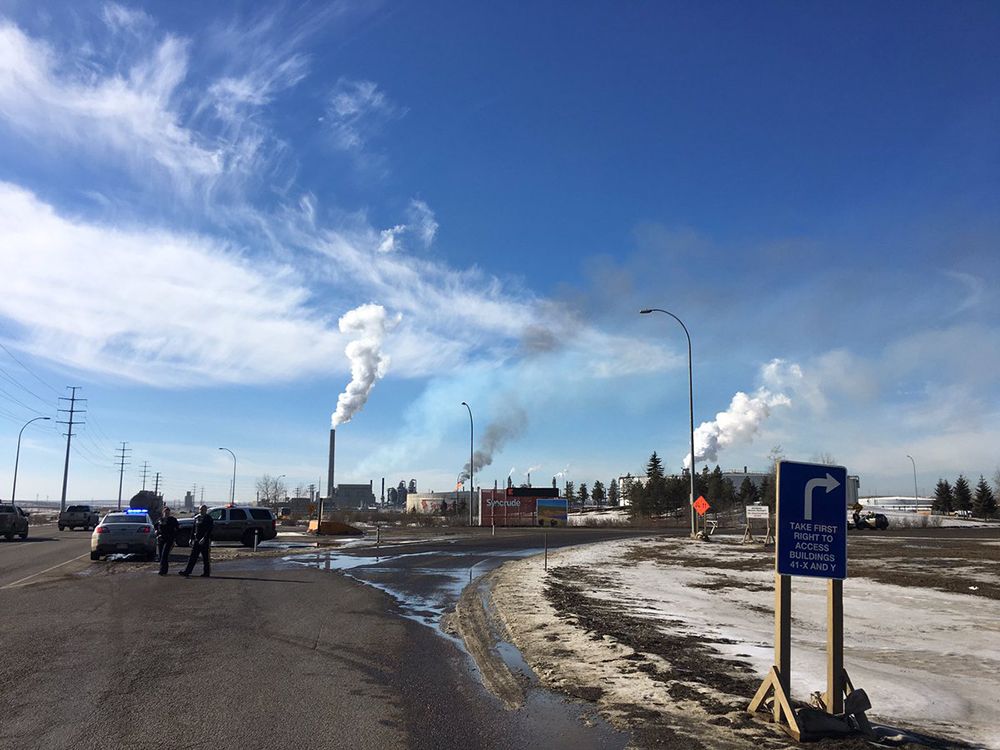 Fire at Syncrude site near Fort McMurray | Edmonton Journal