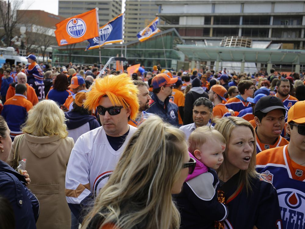 Oilers fans cheer their hearts out in Game 7 versus Anaheim Ducks ...