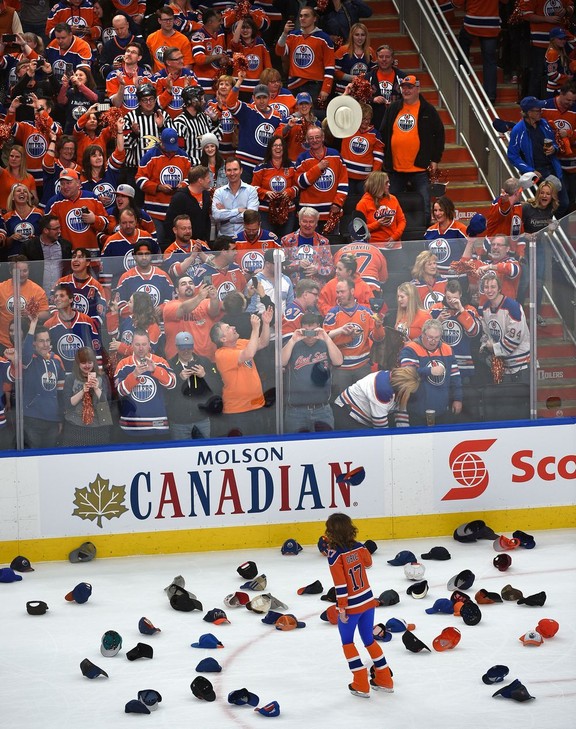 Oilers fans cheer their hearts out in Game 7 versus Anaheim Ducks ...