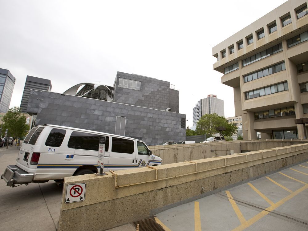 Alberta Sheriff graduates fill courthouse, prisoner transport vacancies ...