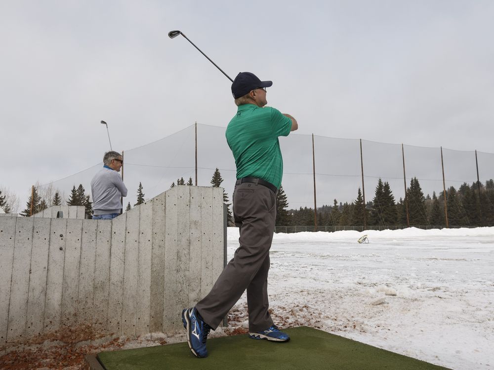 Fore! Driving ranges opening in Edmonton amidst snowy spring | Edmonton ...