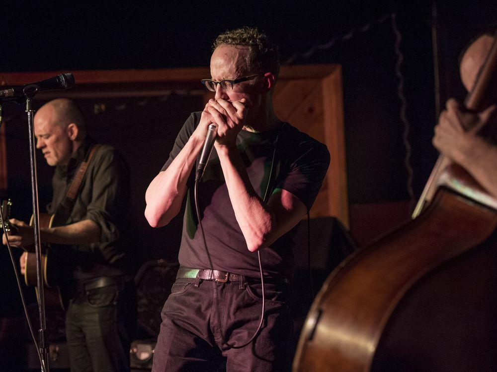 Carlos Del Junco brings broader style to blues harmonica | Edmonton Journal