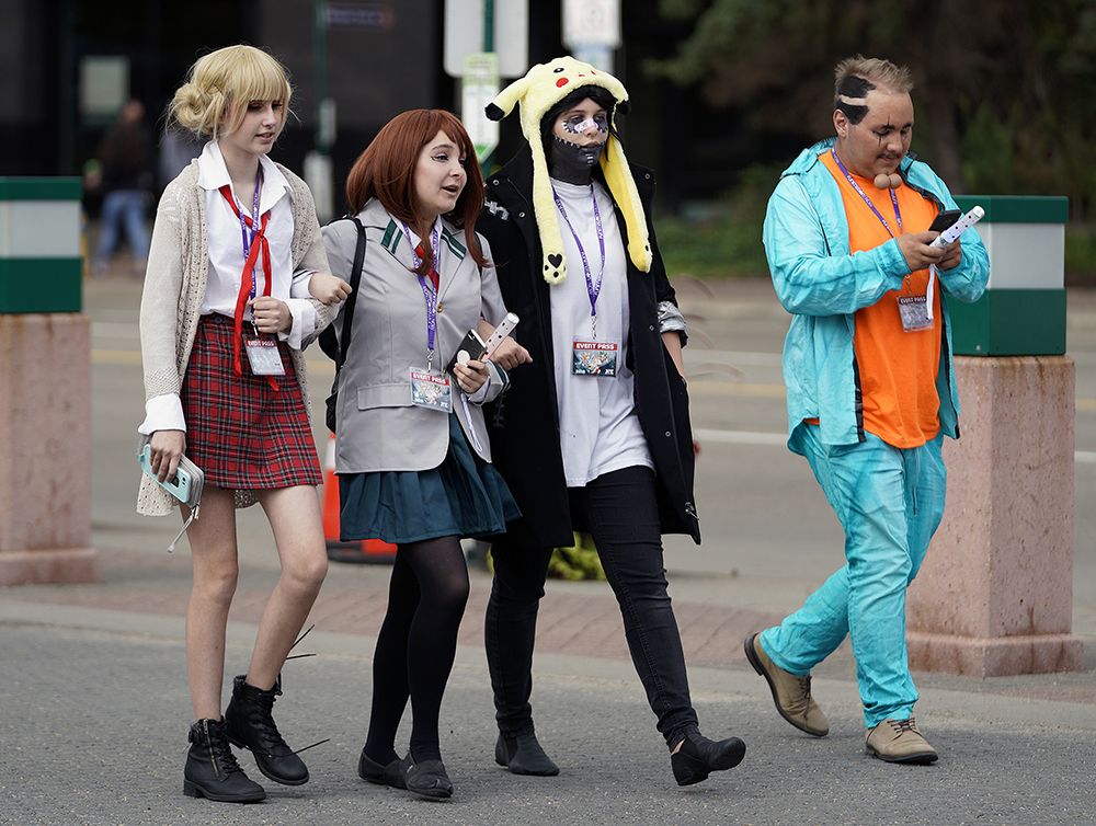 PHOTOS: Ten Thousand Animethon Fans Converge on Edmonton | Edmonton Journal