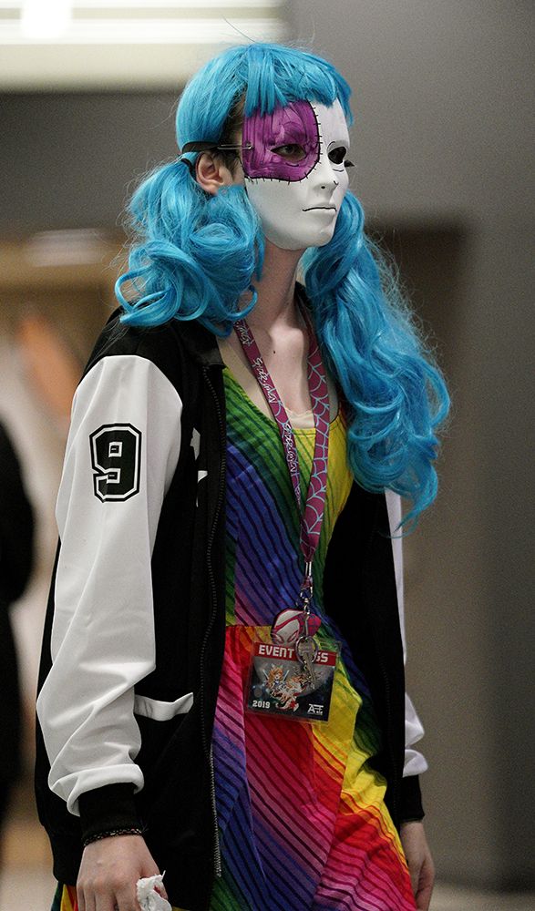 PHOTOS: Ten Thousand Animethon Fans Converge on Edmonton | Edmonton Journal