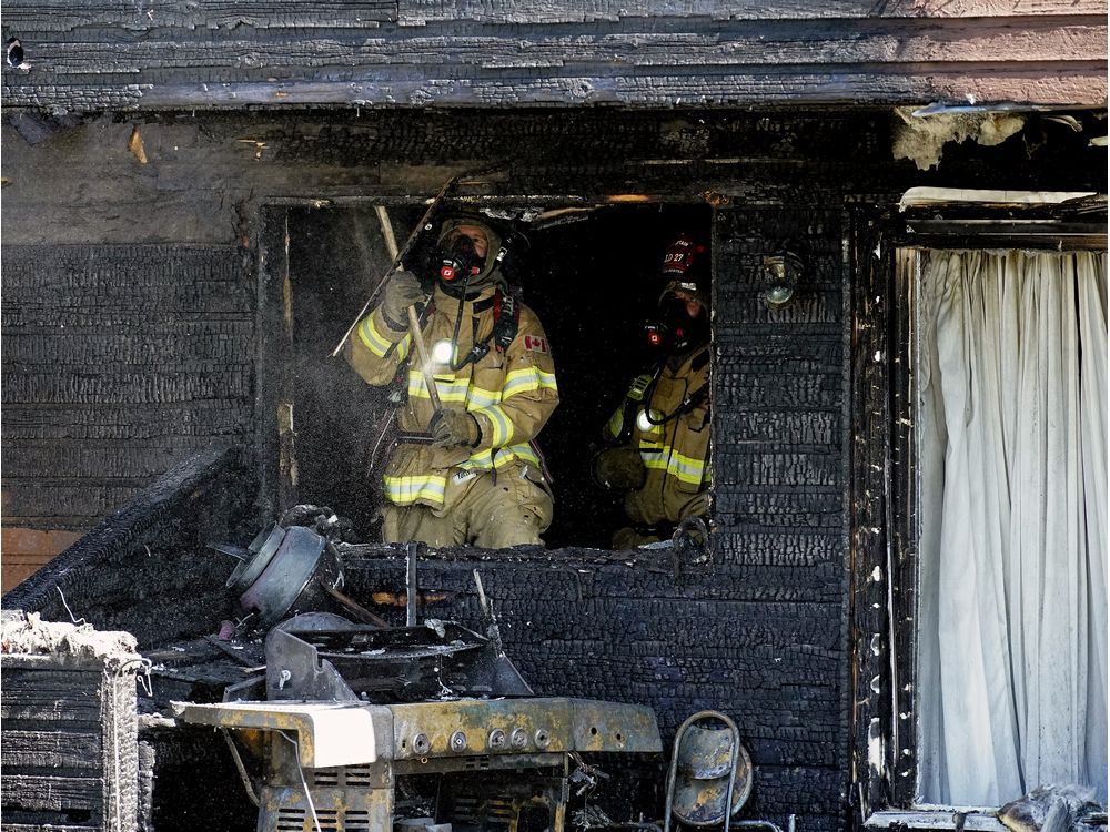 Edmonton fire crews on scene of south side townhouse blaze | Edmonton ...