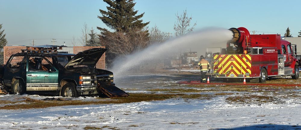 Bringing in the big guns: Leduc firefighters check out new water cannon ...