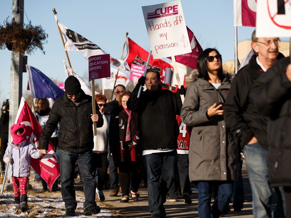 Support workers and students rally to protect public education ...