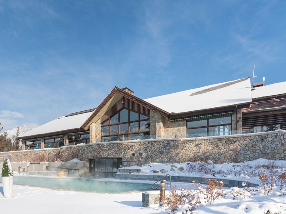 Fairmont Jasper Park Lodge staff self quarantine over coronavirus ...