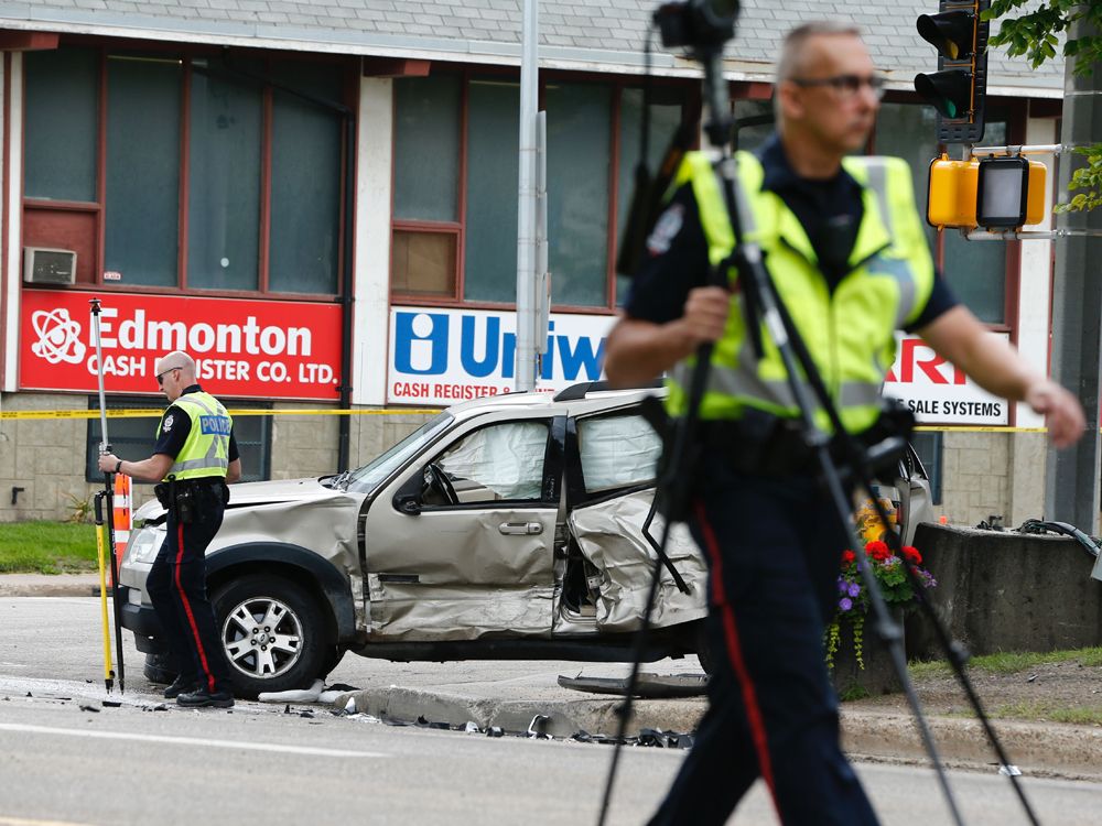 Pedestrian Killed In Downtown Edmonton Collision Edmonton Journal 2534