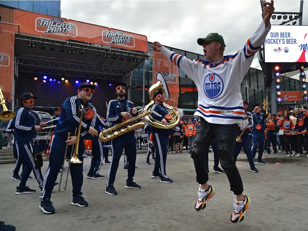 Photos: Oilers vs Kings, Game Two of the Stanley Cup Playoffs ...